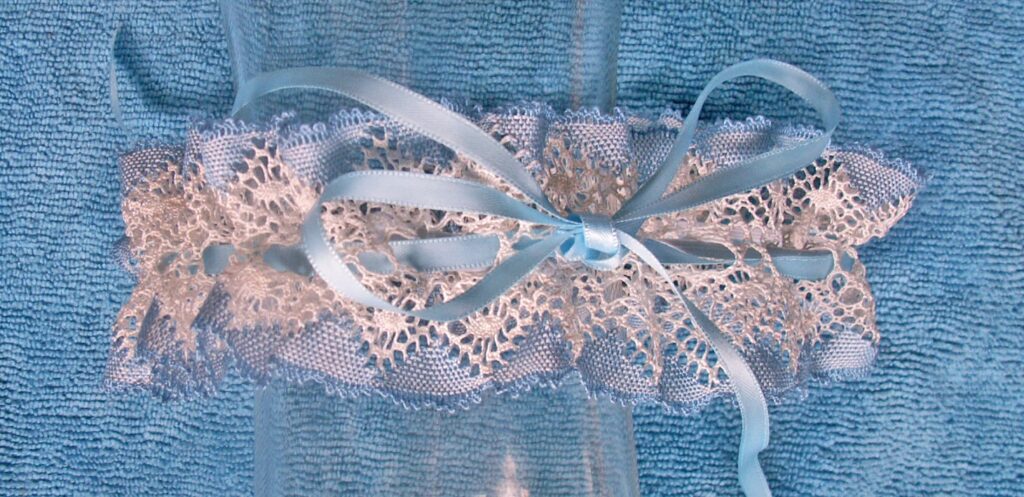 Ola’s Garter – LACEWING DESIGNS